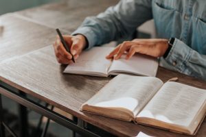 How Many Chapters and Verses Are There in the Bible? - Artesian Ministries